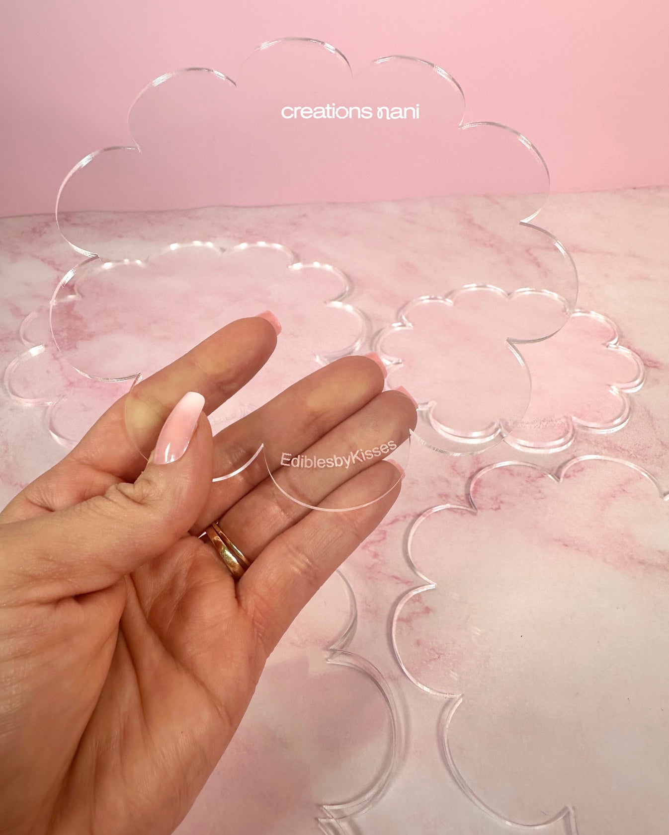 Scallop Edge Acrylic Cake Shaper – Creations Nani LLC